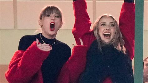 Taylor Swift Trying Too Hard To Prove Her Love And Loyalty To
