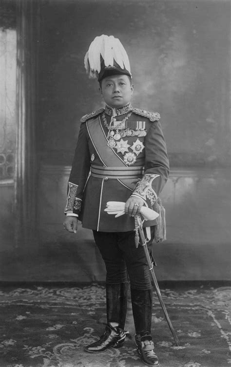 มหามกุฏราชสันตติวงศ์ ๑ มกราคม ๒๔๒๓ วันพระบรมราชสมภพพระบาทสมเด็จพระมงกุฎเกล้าเจ้าอยู่หัว รัชกาล