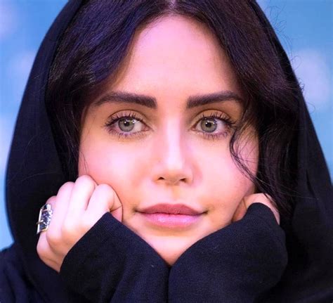 بیوگرافی، عکس‌های شخصی و زندگی خصوصی الناز شاکردوست روزنامه هفت صبح