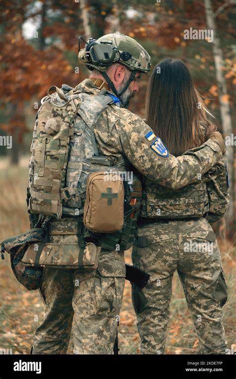 Top 999 Army Couple Love Images Amazing Collection Army Couple Love