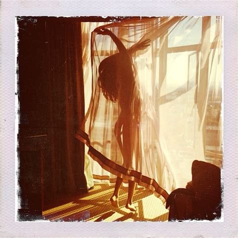 Selena Gomez Artistic And Naked On Instagram Of The Day Drunkenstepfather