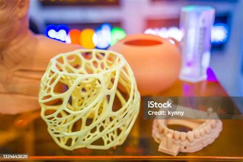 객체 인쇄 3d 프린터 클로즈업 진보적 현대 첨가제 기술 40 산업 혁명 3차원 형태에 대한 스톡 사진 및 기타 이미지 3차원 형태 프린터하기 3차원 인쇄 Istock