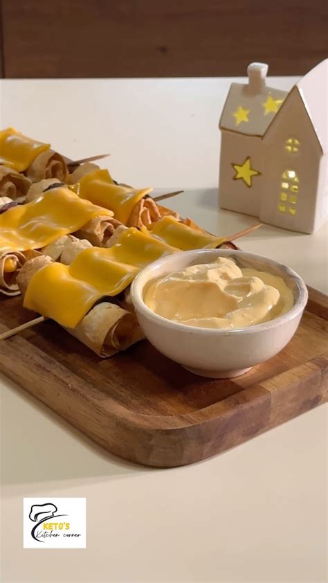 Keto Buachidze ჩემთვის ყველაზე გემრიელი ტირამისუს რეცეპტი მოგიტანეთ☕️🍮 დაგჭირდებათ👇🏻 📎400გ