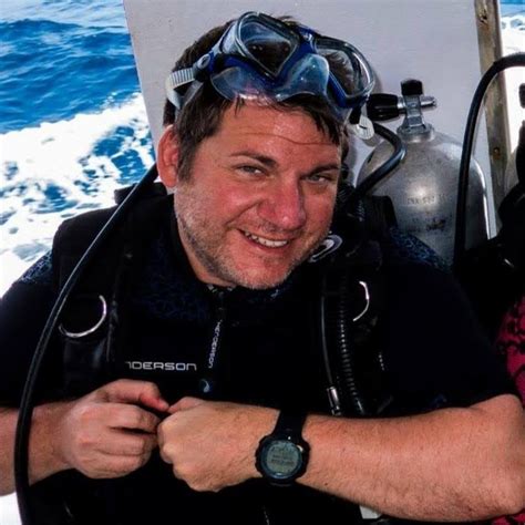 Kris Renaldi Youtube