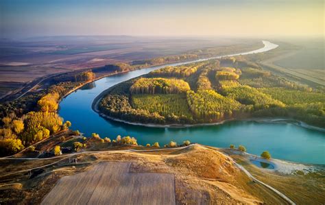 Danubio Il Grande Blu Deuropa Su Due Ruote Trueriders