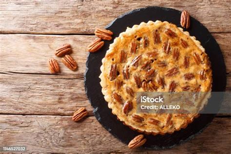 슬레이트 보드에 계 피와 카라멜 클로즈업과 맛 있는 피칸 케이크 가로 평면도 0명에 대한 스톡 사진 및 기타 이미지 0명 가을 갈색 Istock