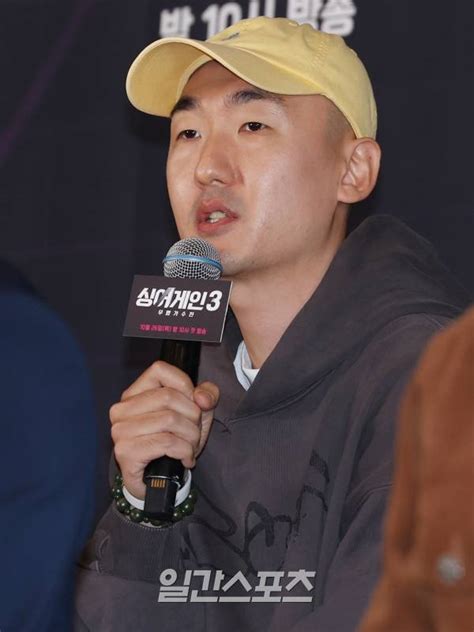 포토 인사말 하는 심우진 Pd