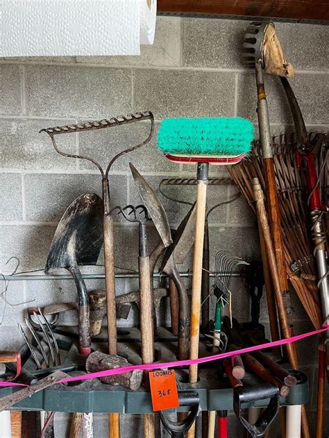 Asst Garden Tools Wstand
