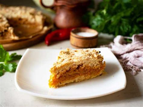 Открытый пирог с капустой из дрожжевого теста на воде — рецепт с фото пошагово