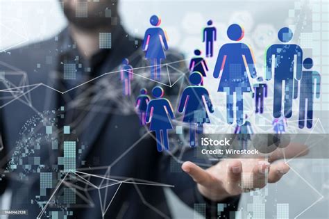 연결된 사람들의 그래픽을 보여주는 사람 인터넷 연결 네트워크의 개념 3차원 형태에 대한 스톡 사진 및 기타 이미지 3차원 형태 개념 개념과 주제 Istock