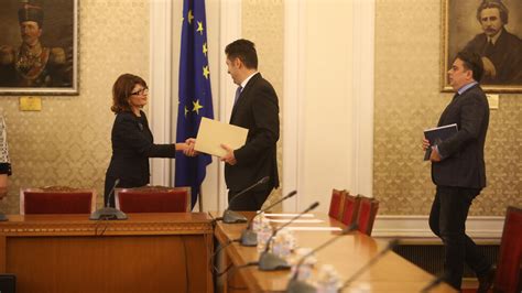 Започна срещата между ГЕРБ и „Продължаваме Промяната” Nova Bg