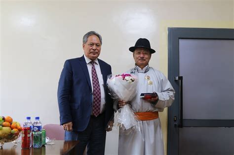 “Зам тээврийн хөгжлийн төв” төүг т төрийн одон медалийн хур буулаа ТАС МН