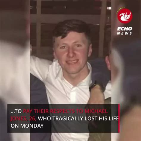 دو باشگاه یک خانواده در حالی که باشگاه لیورپول برای مایکل جونز تاج گل