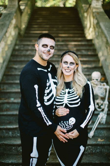 18 Pregnant Halloween Couples Costumes Oh My Creative