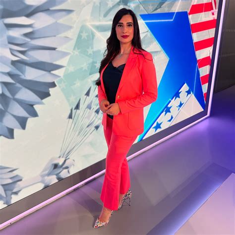 ‎elnaz Kiani الناز كيانی‎ ‎ میاد روزی که با خود آزادی شهیاد عکس