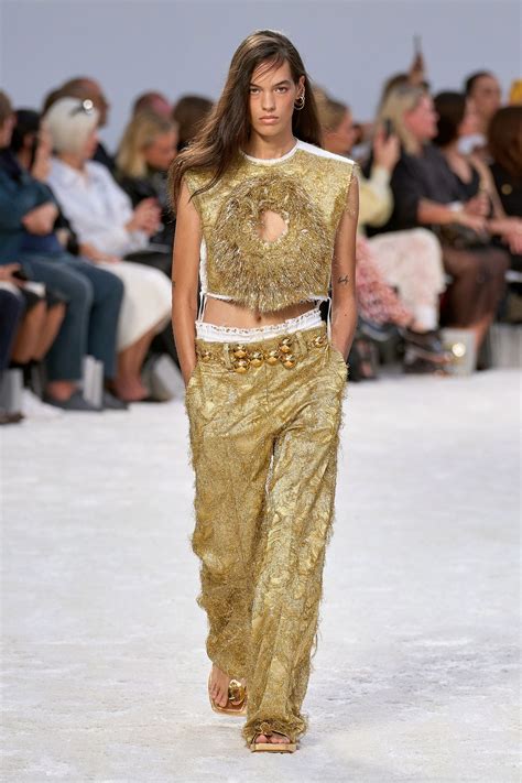 Moda Primavera Verano 2024 Qué Tendencias Se Usan Vogue