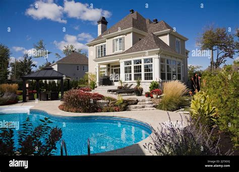 2 Story House With Backyard Pool Villa With Private Pool Generation