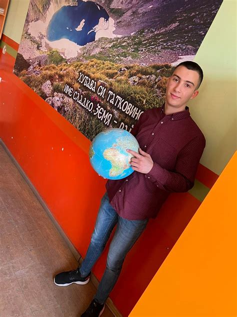 Ученик от Първа гимназия е сред най добрите на олимпиадата по география Първо СУ Св