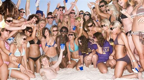 Beach Swingers 31 Photos