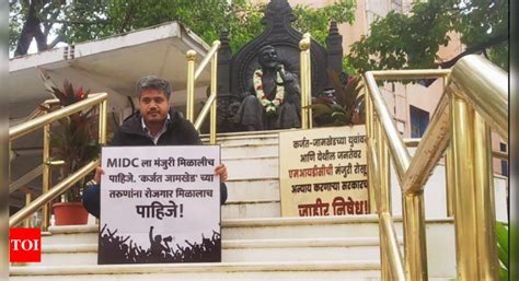 Rohit Pawar Seeks Acb Probe Into Maharashtra Governments Spending On