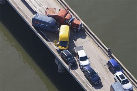 Car Crashes In Foggy Weather Injure 33 People And Force Bridge Near New