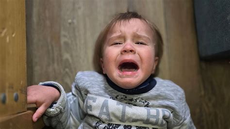 🆘🙏💔 ძალიან ცოდონი არიან ეს პატარები ისინი სოკოსა და ობის შხამს სუნთქავენ სიცივესა და შიმშილში