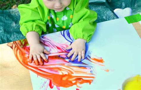 معرفی بازی های حسی حرکتی برای کودکان و مزایای آنها ستاره