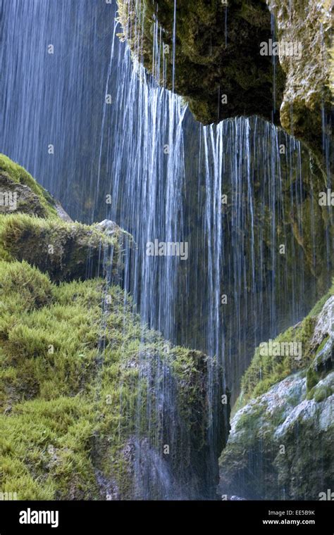 Wasserfall Wasserfaelle Schleierfaelle Wasser Fliessen Natur Frische Feuchtigkeit