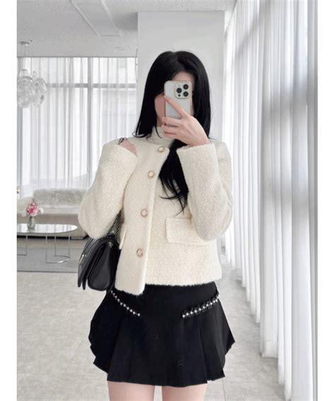 하객룩연말룩 세인트 부클 트위드 자켓2col 누빔 버튼 단추 금장 라운드 겨울 울자켓 울코트 하객룩 데이트룩 에이블리