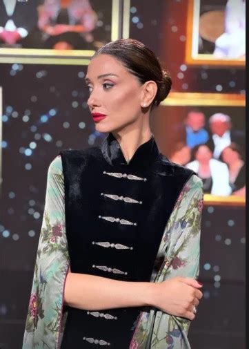 ნინი ბადურაშვილი და ეკა კახიანი ქართულ ტრადიციულ სამოსში დედა შვილი ფოტოებს გვიზიარებს