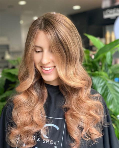 Укладка на довге волосся 675 фото ідей 2024