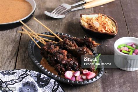 사테 마랑기 인도네시아 전통 쇠고기 또는 양고기 사테이 스타일 갈색에 대한 스톡 사진 및 기타 이미지 갈색 건강한 생활방식 고기 Istock
