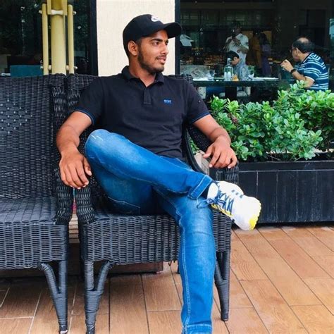 Aman Shukla Shukla9051 • Threads Say More