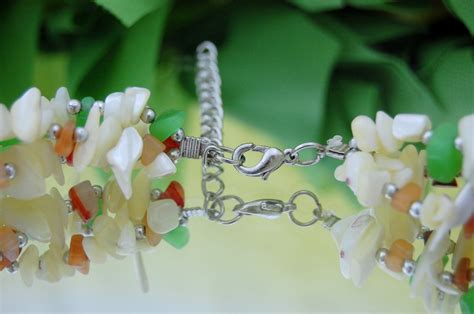 Колие от три реда необработен седеф и кафяв и зелен авнтюрин Многоредови колиета Кристина