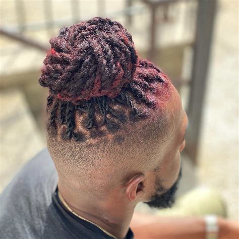 34 Man Bun Undercut Styles