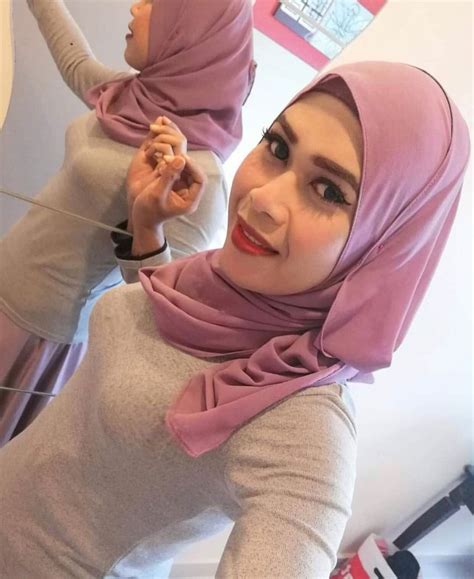 Pin By Radicalradish On Clothing Inspiration Beutiful Women Beautiful Hijab Girl Hijab