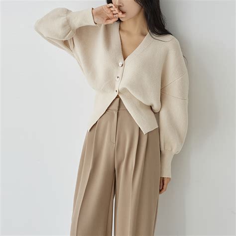 리틀마켓 허리잘록 벌룬 소매 도톰 브이넥 니트 가디건 Gj18b2 아우터 스웨터 단추 버튼 숏 시보리 아이보리 그레이 블랙