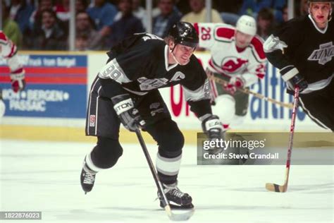Wayne Gretzky Kings Photos And Premium High Res Pictures Getty Images