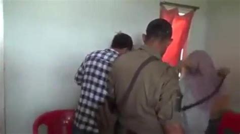 Ngentot Ketahuan Warga Jawa Di Kos Indonesia Bokep 2018 Porn Videos