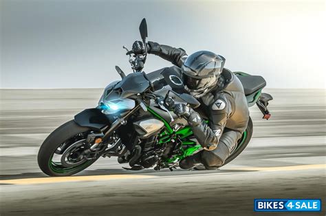 Kawasaki Z900 2025 Price Specs Mileage Colours Photos And Reviews