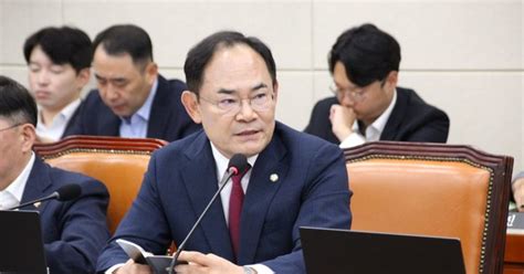 육군 헬기 조종사 최근 7년간 471명 유출항공전력 빨간불