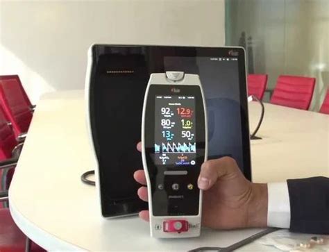 Automatic Invasive Digital Hemoglobinometer Electrical Impedance