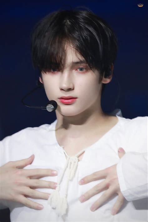 Huening Kai Cute Celebrity Guys Love Your Smile Txt