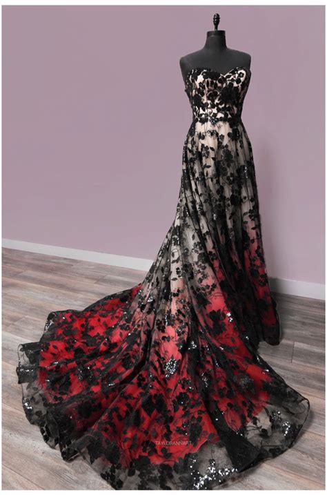 Зберігайте зараз 38 ідей на дошці «Замок сукні вечірні сукні