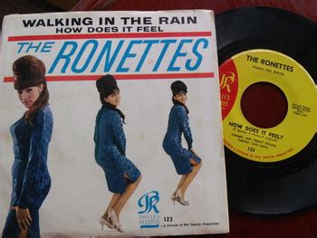 1964 Ronettes Walking In The Rain 45 With Rare Picture Sleeve