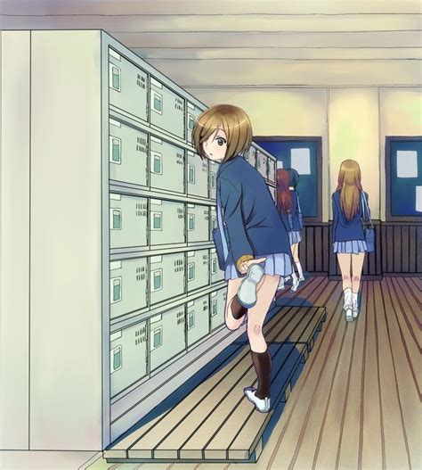 日式青春名场面之一排排鞋柜——到底是为啥进校要换鞋？日本