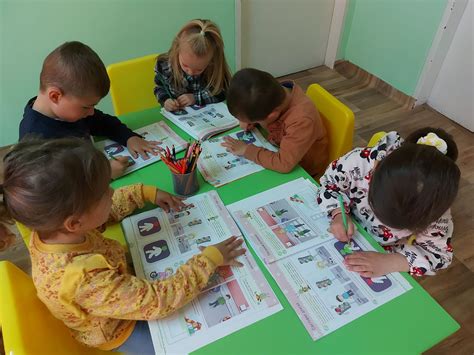 Светофар другар Ситуация по БДП в гр Калинка Детска градина №4 Чуден Свят