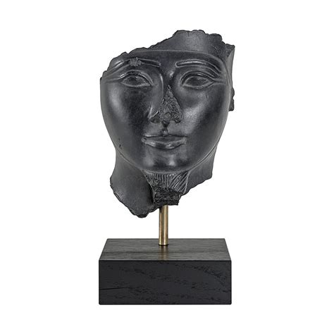 Fragment Of A Face Of Amon Re · Professionnels