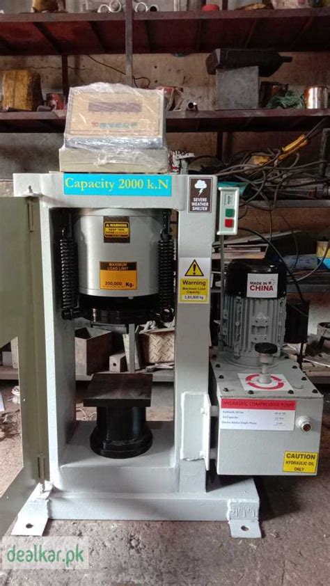 KN Digital Cube Testing Machine By Lucky Engineering Made In