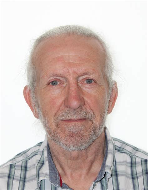 René People Often Ask About The Difference Between 𝗚𝗲𝗻𝗲𝗿𝗮𝘁𝗶𝘃𝗲 𝗔𝗜 𝗔𝗜